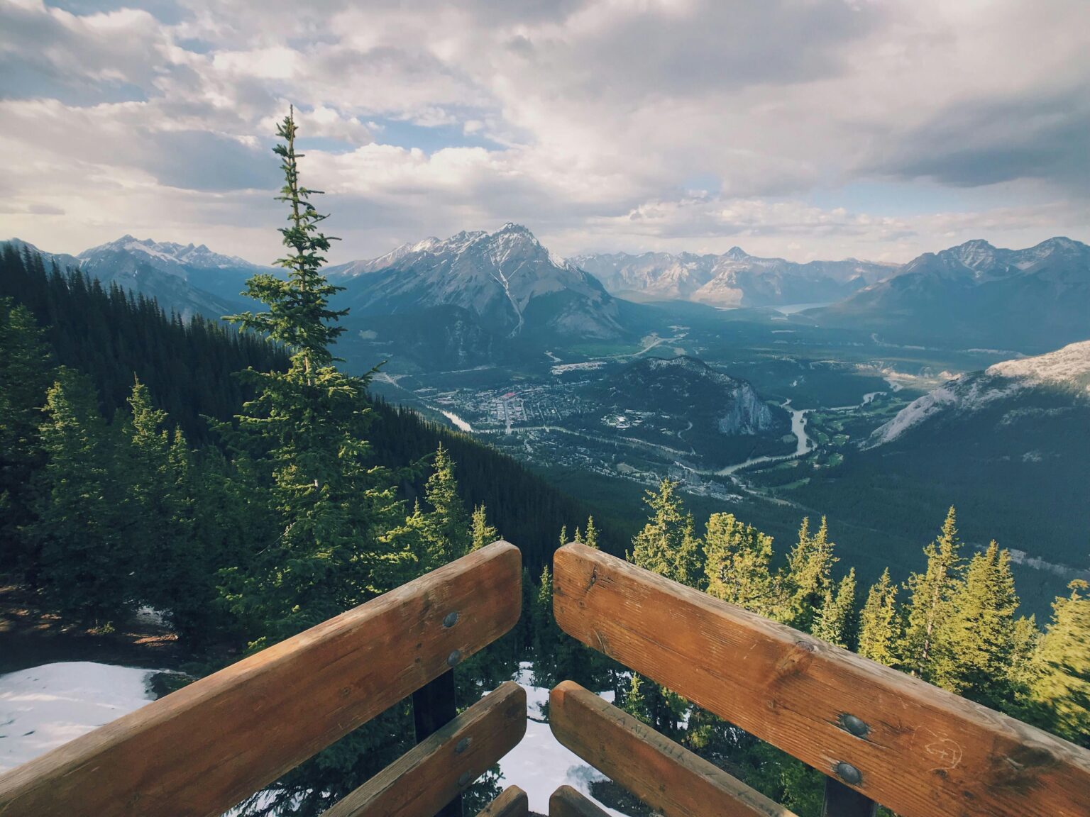 Driving from Edmonton to Banff by Car | Route, Stops & Travel Tips