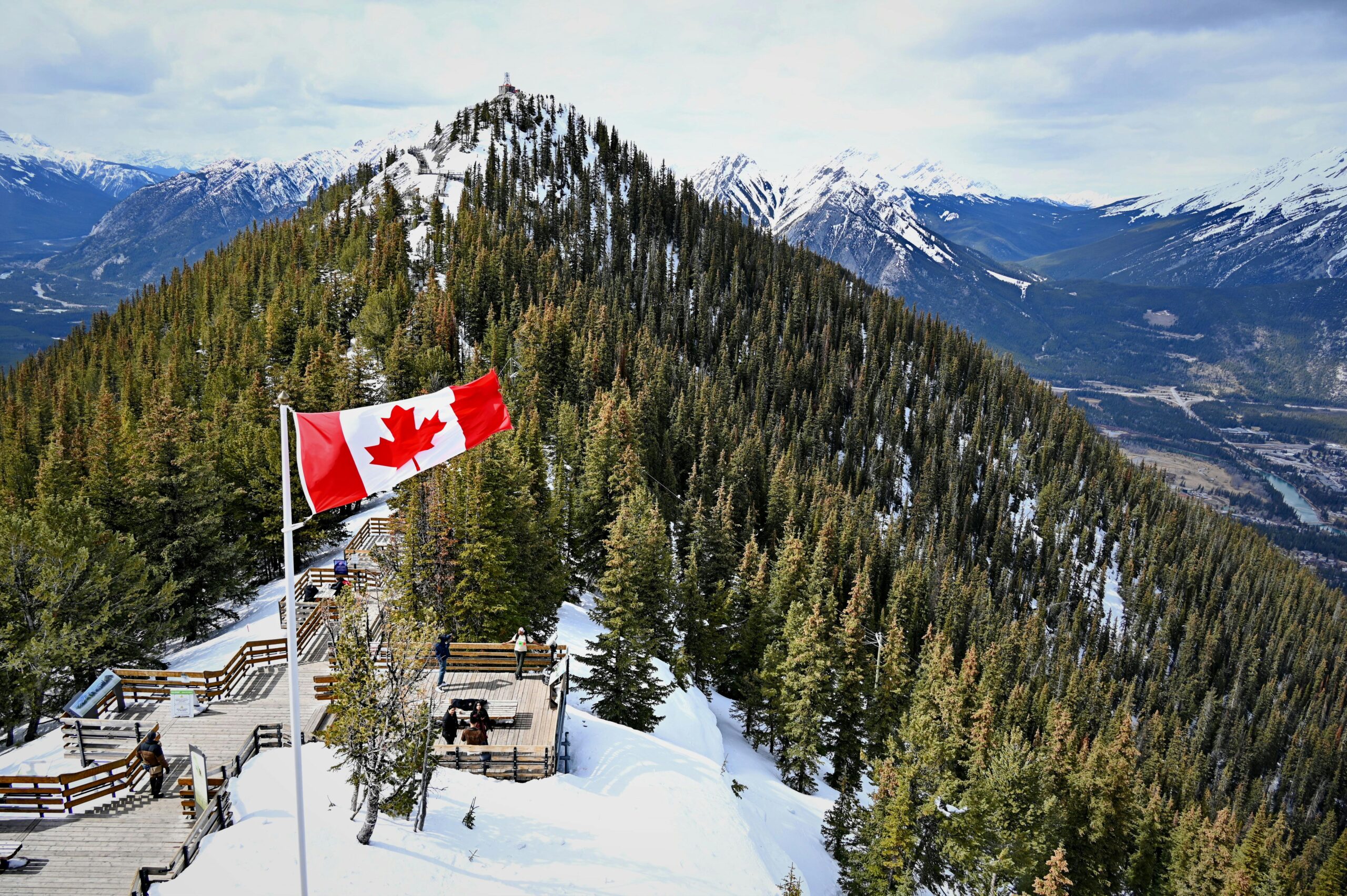 Luxury Banff Tour Packages | Private Chauffeur & VIP Experiences